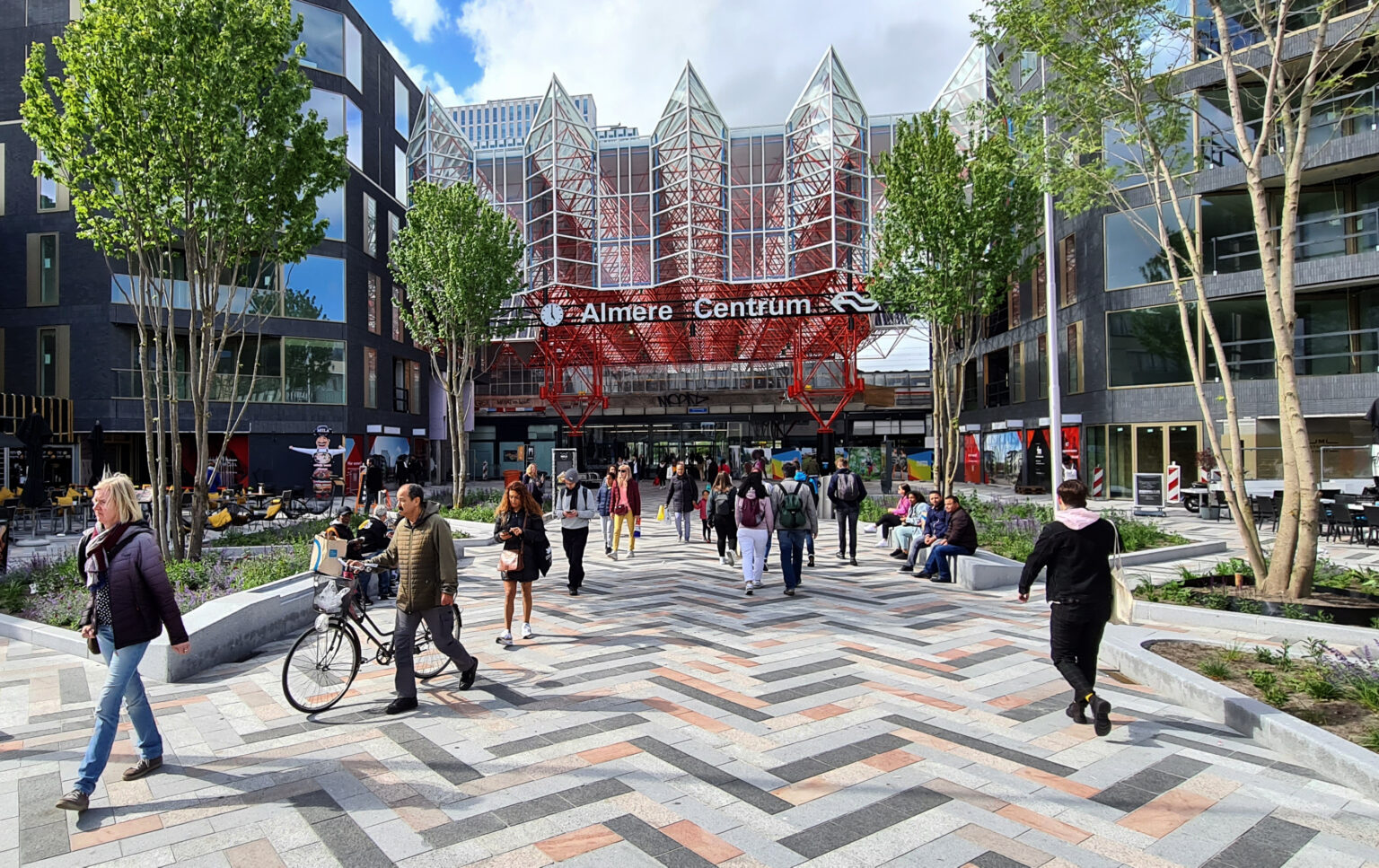 Stationsgebied Almere Centrum - Buro Sant en Co